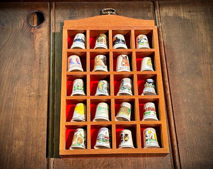 Thimble Display Case and Collection of 20 Thimbles - Etsy