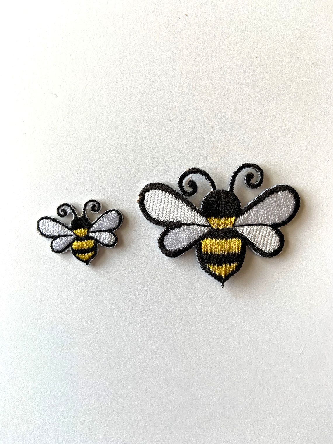 IRON ON PATCH One Tiny or Small Bee 0.75t X 1w - Etsy
