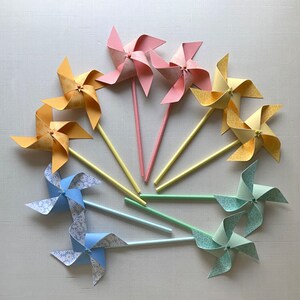 Pastel Lilac Monochromatic Floral Pinwheels - Etsy