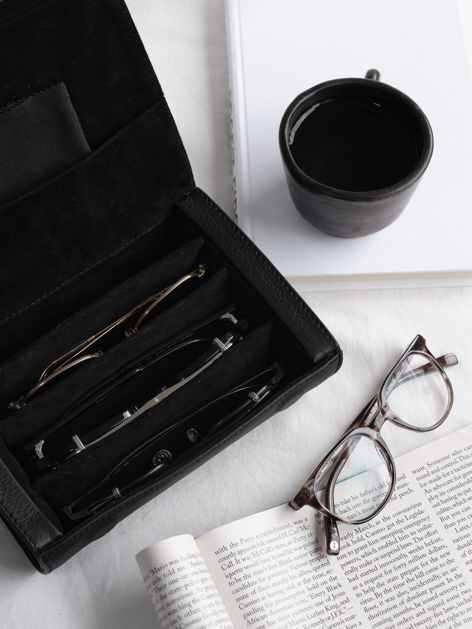 Multiple Sunglasses Travel Case Black, Glasses Case, Hard Eyeglass Case ...