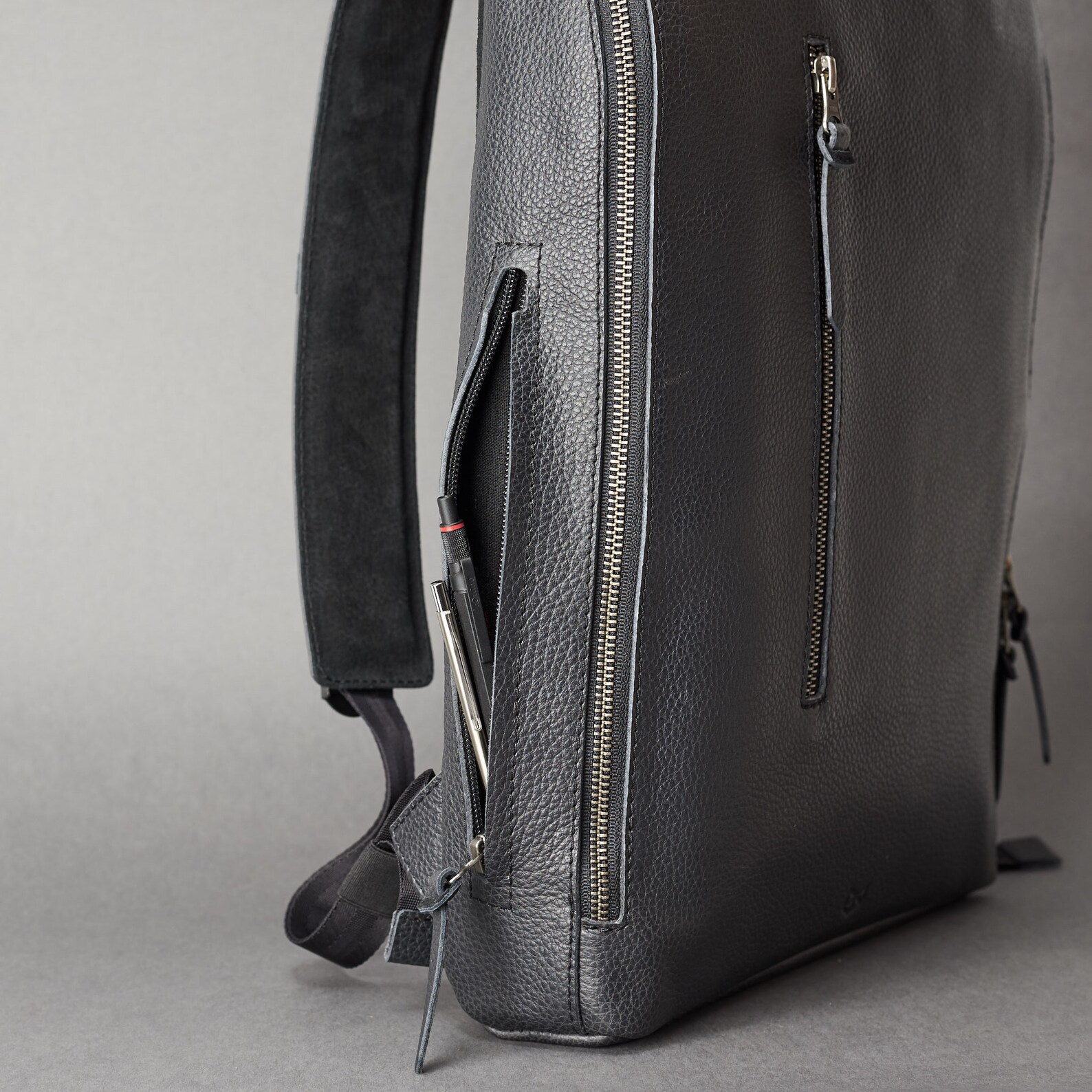 Black Leather Slim Tech Laptop Backpack. Men's - Etsy