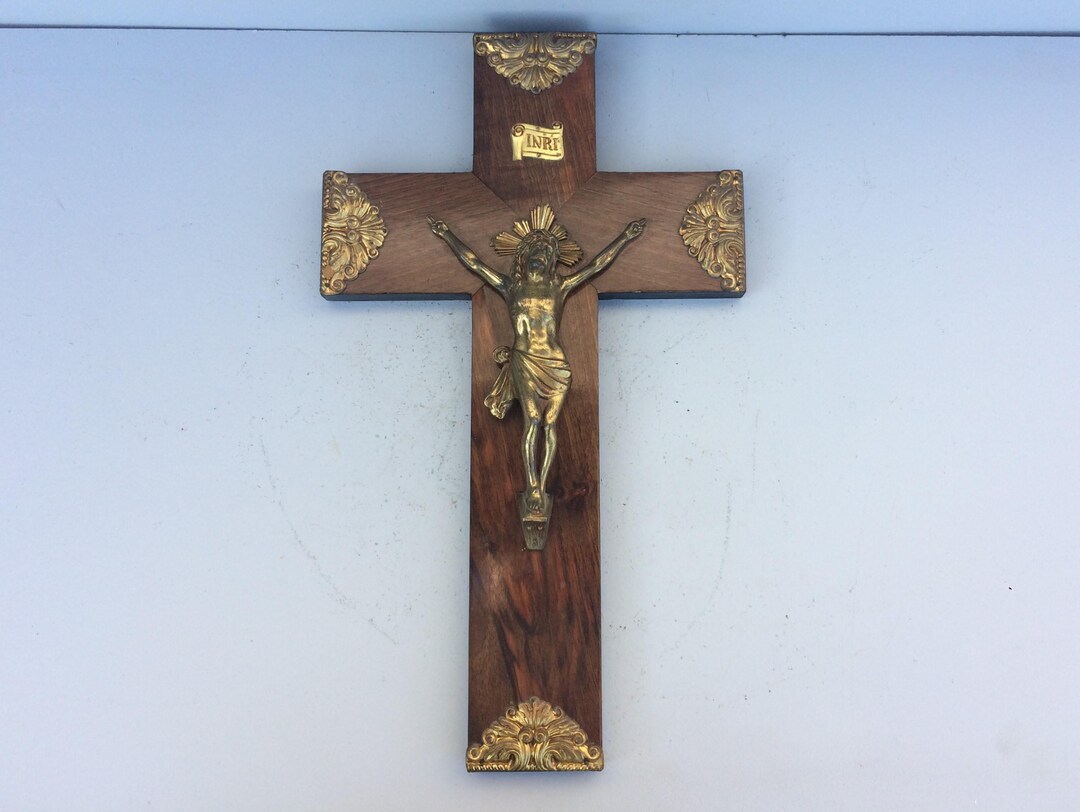 Large Wall Cross, Vintage Gold Religious Wall Decor - Etsy