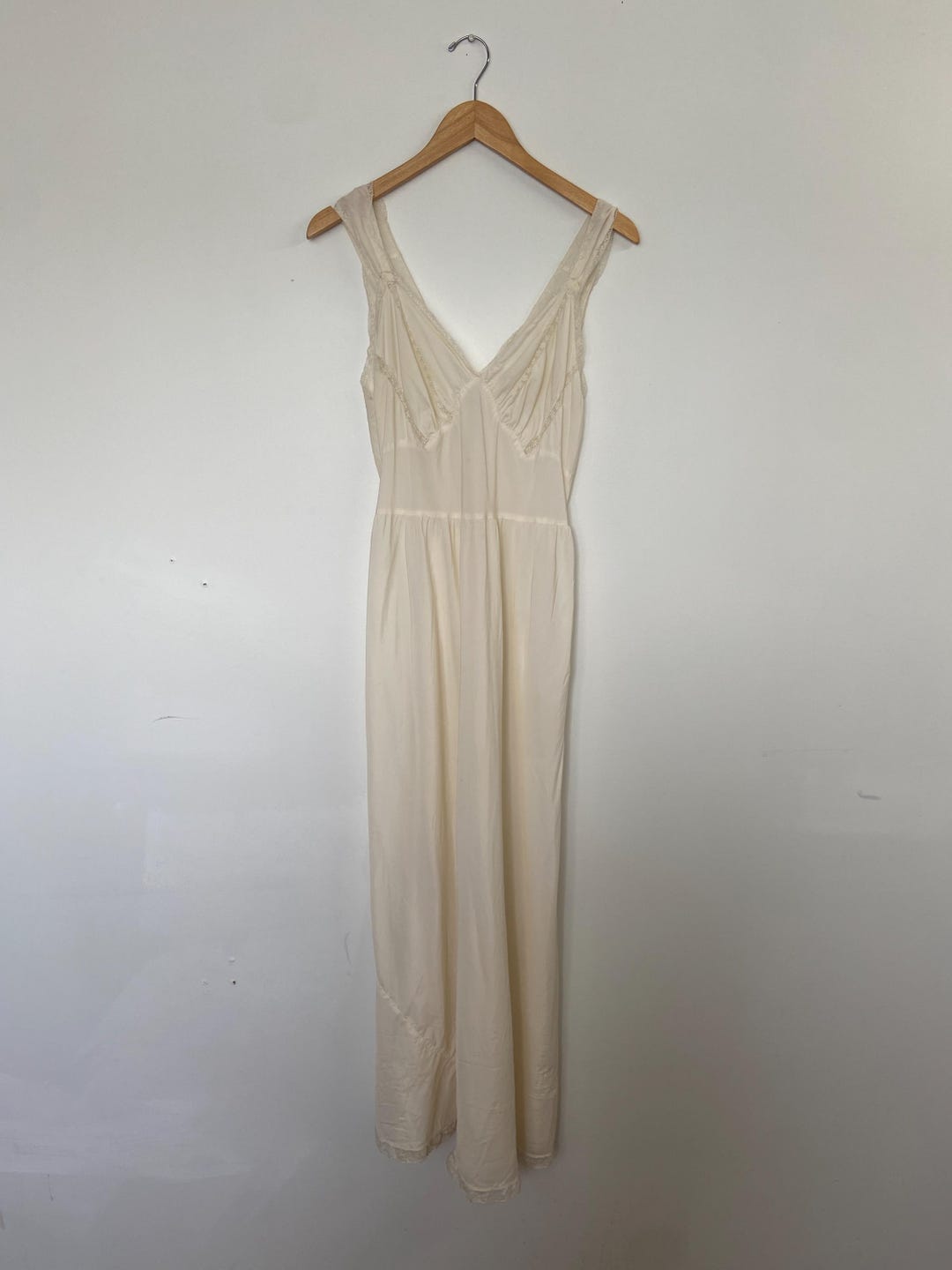 Vintage 60s 70s Laros Cream Long Slip Lace Detail S - Etsy