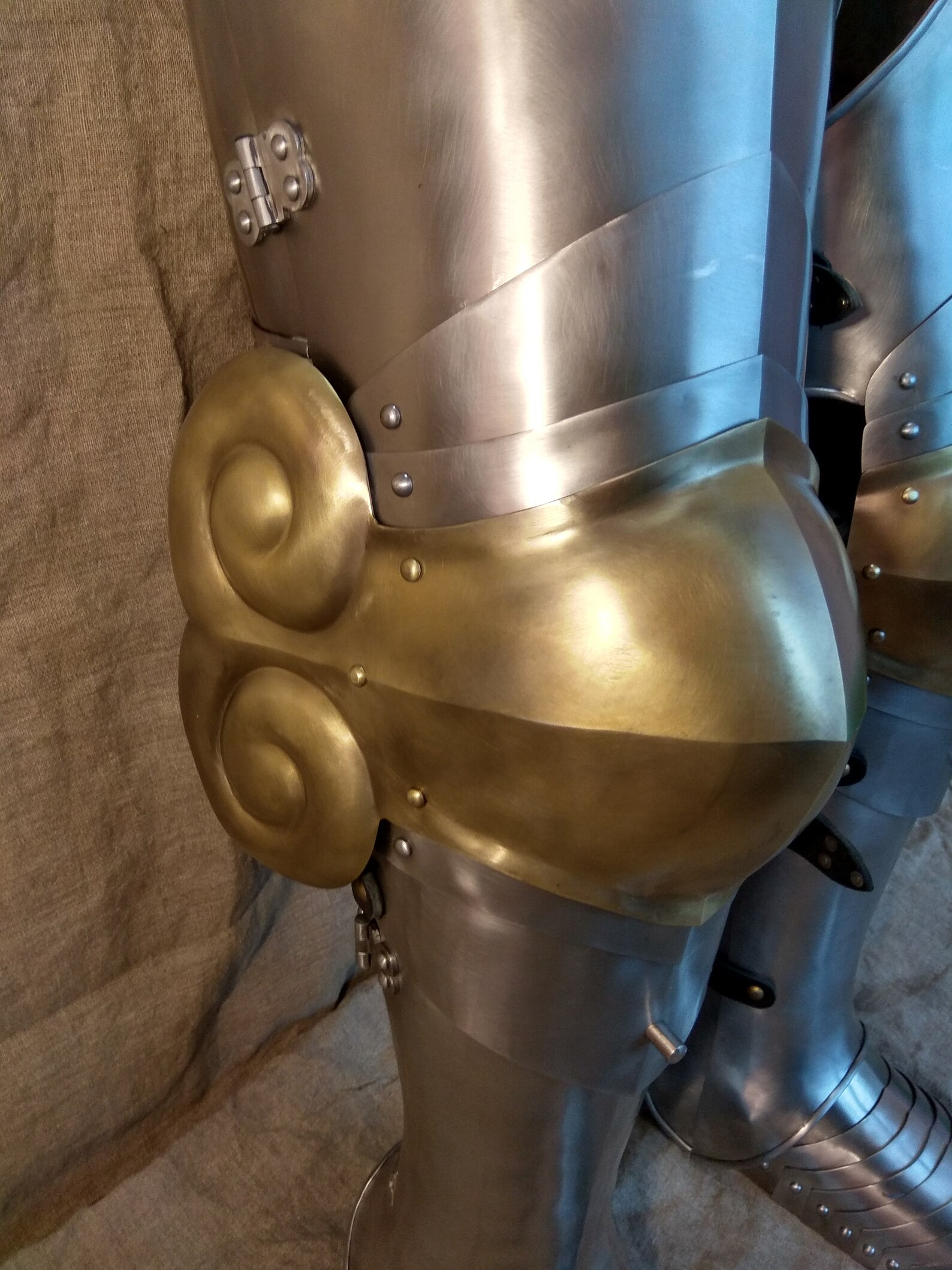 Full Legs in Kastenbrust style | Etsy