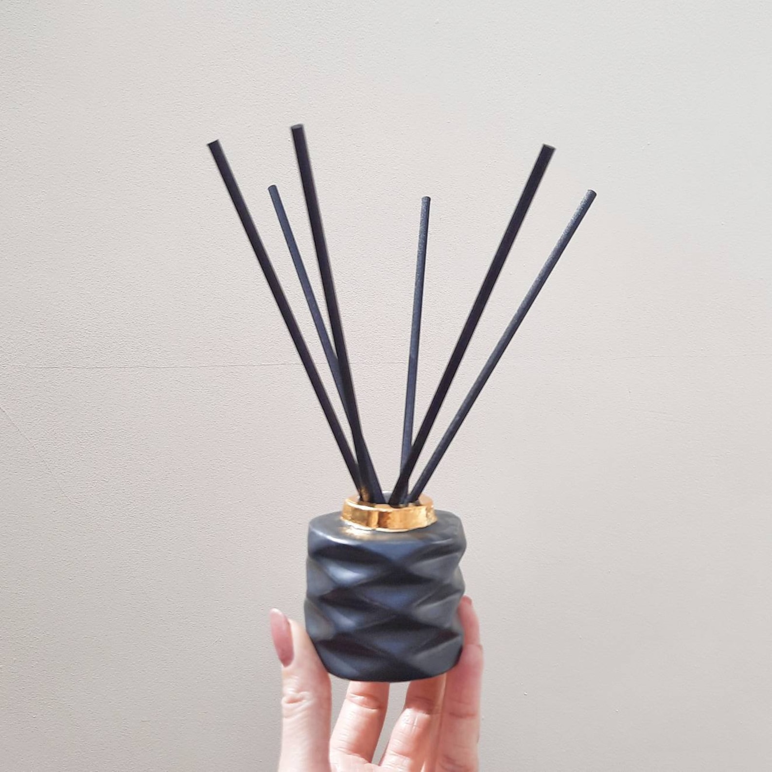 Black Geometric Ceramic Diffuser Scent Bottle With Gold Rim *SECOND ...