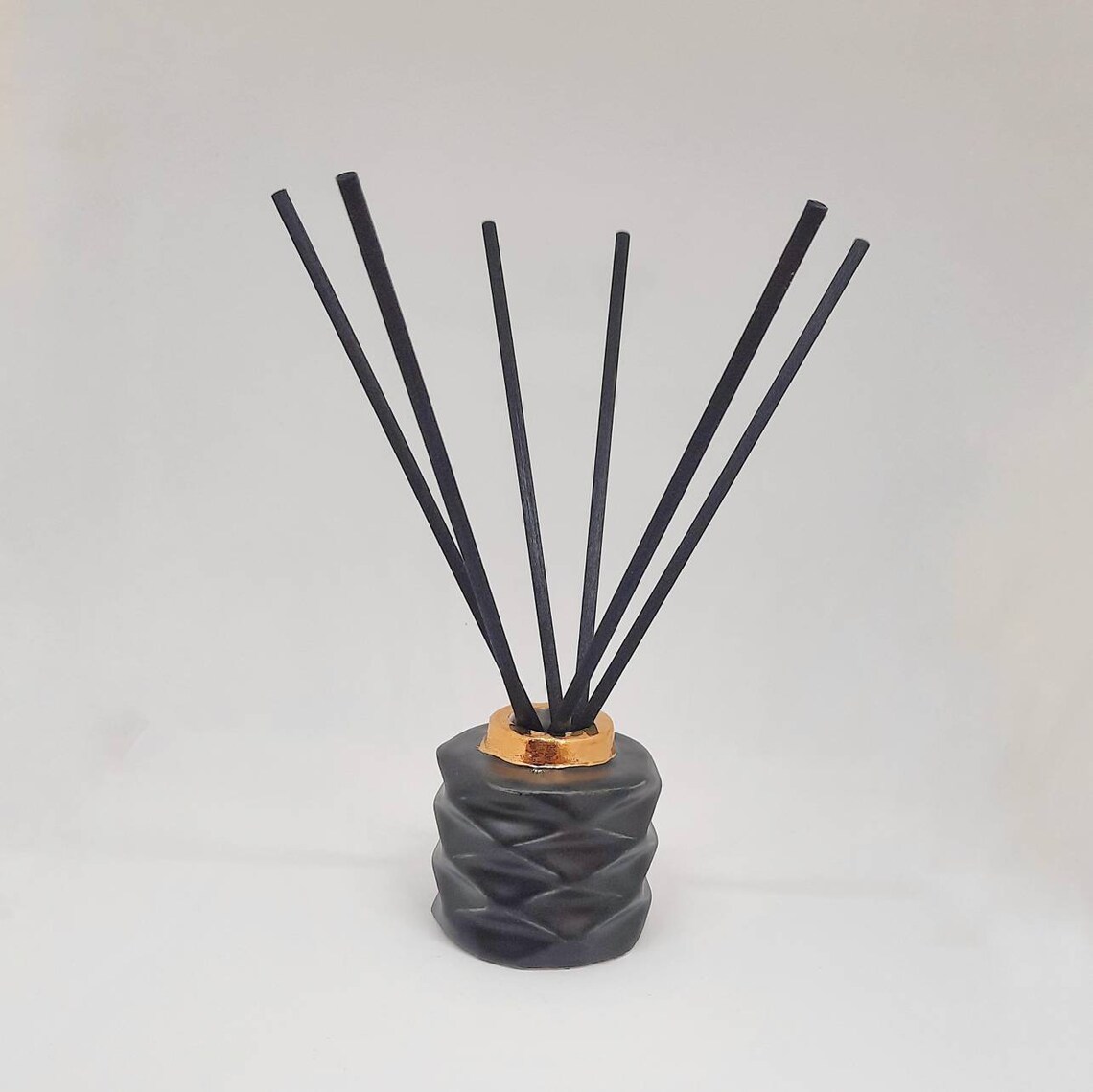 Black Geometric Ceramic Diffuser Scent Bottle With Gold Rim *SECOND ...