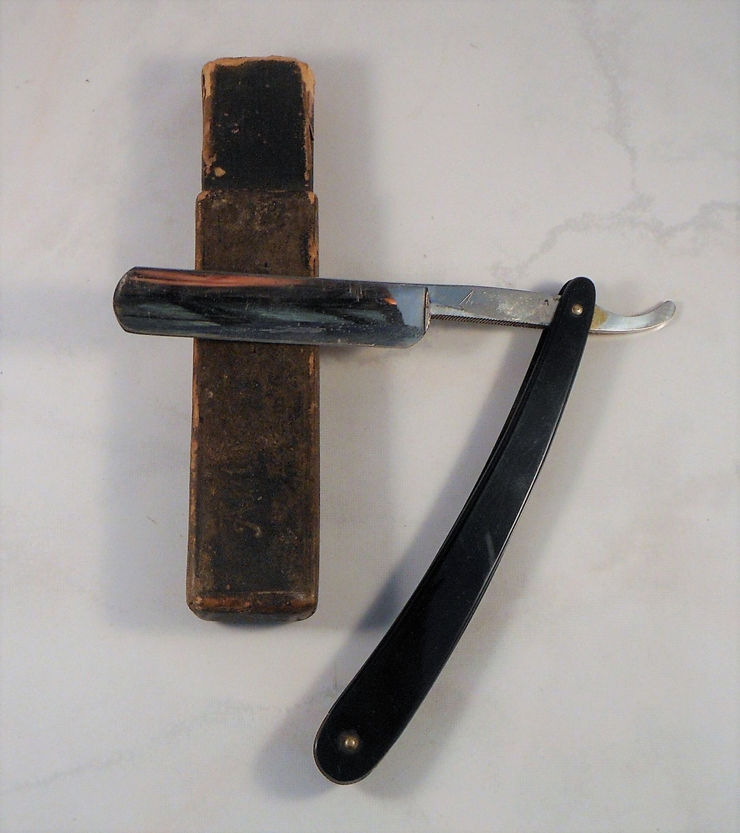 Vintage 1920's Straight Razor 7N Pyramid Model Geneva Cutlery Co ...