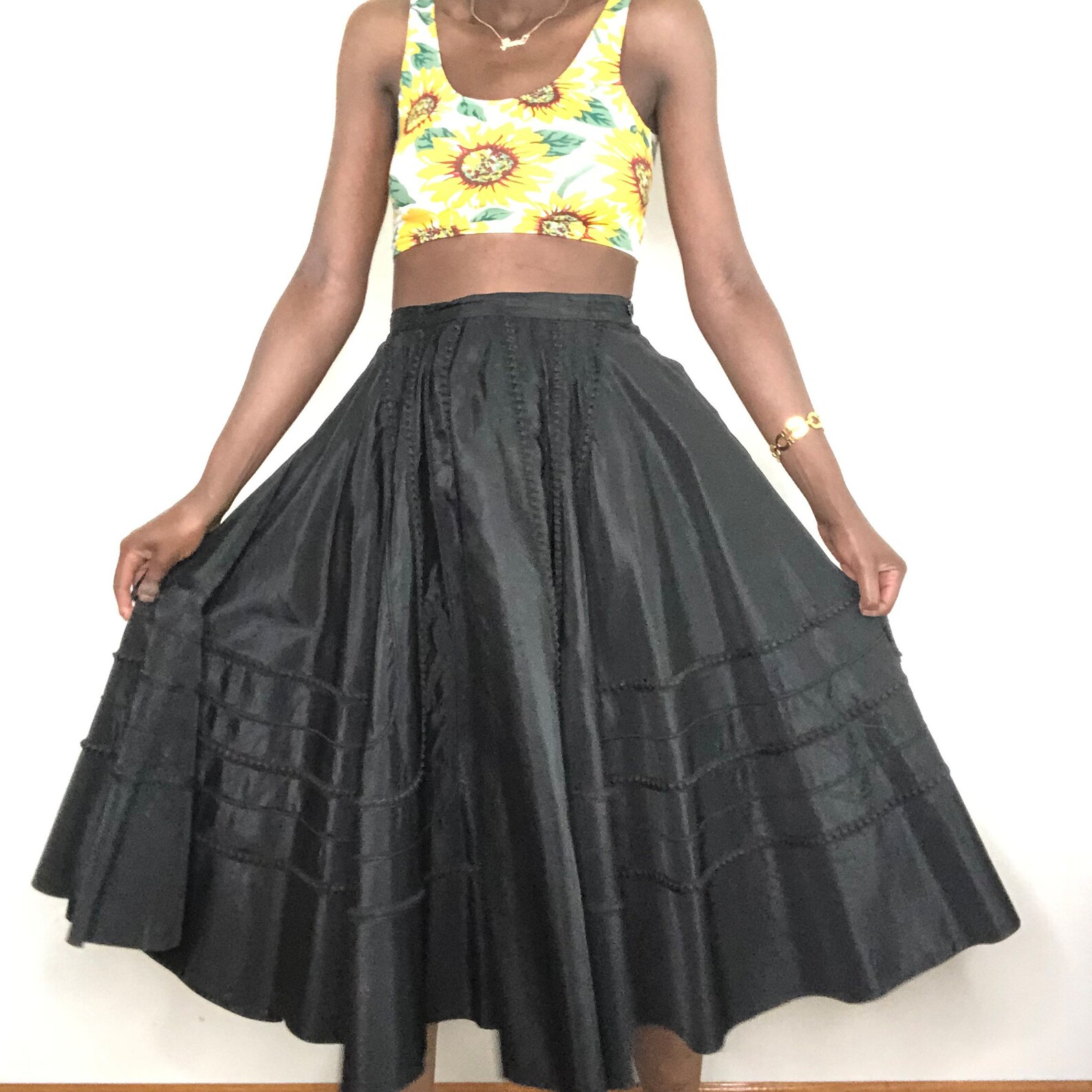 Vintage 1950s Rockabilly Venida Original Black Taffeta Full Circle ...