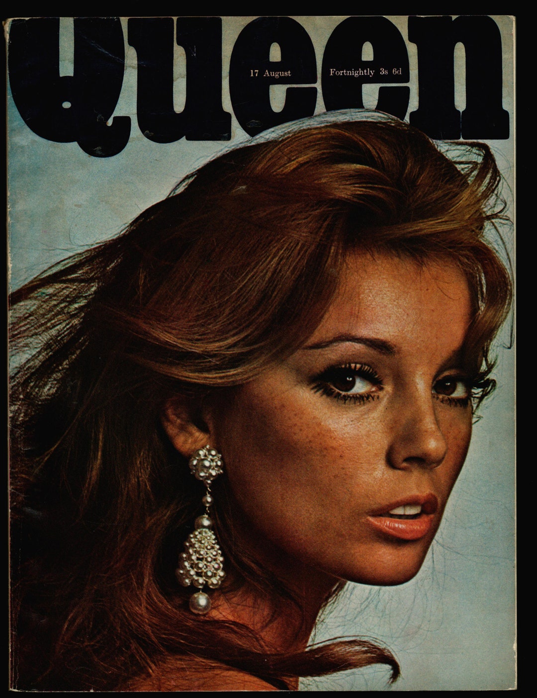 Queen 17 Aug 1966 British Original Vintage Fashion Magazine Elizabeth ...