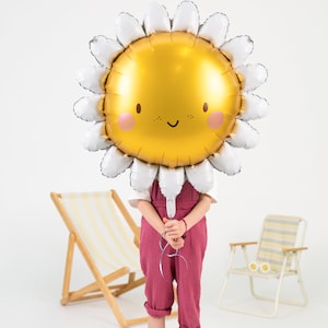Sun Shaped Balloon, Mylar Sun Balloon With a Smiley Face, Perfect Touch ...