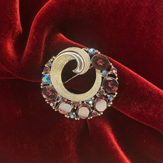 Vintage LISNER Brooch, Gold Tone and Amethyst Rhinest… - Gem