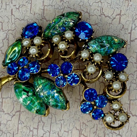 Vintage Gold Tone and Blue Cabochon, Rhinestone, and … - Gem