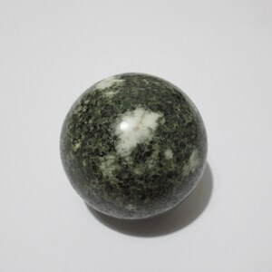Spotted Stonehenge Bluestone Sphere preseli - Etsy
