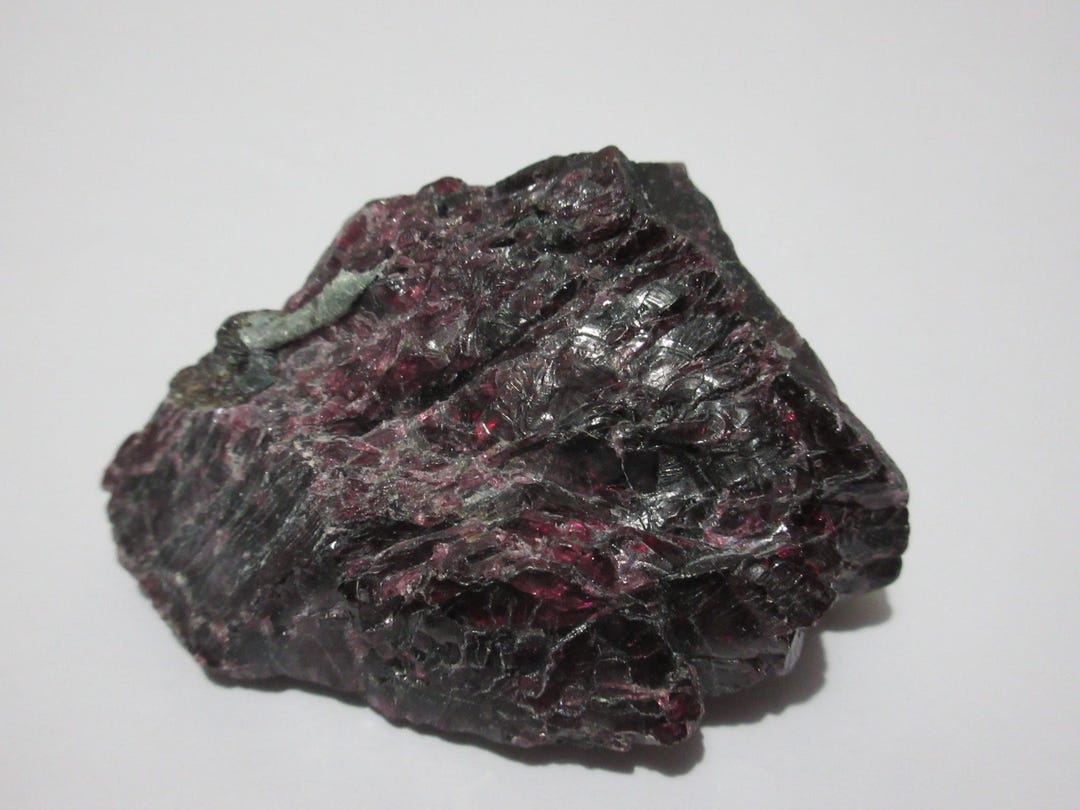 Pyrope Garnet Natural Piece - Etsy