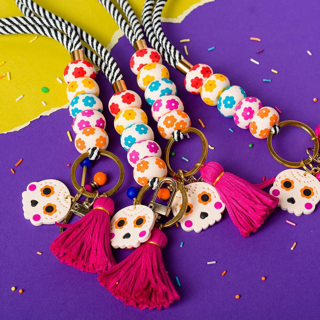 Maestra Floral Lanyard: Spanish Teacher Skull Daisy Badge Neck Keychain ...