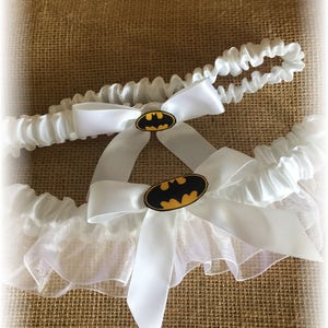 Batman Wedding Bridal Garter- White, Superhero Bridal Garter, Garter ...