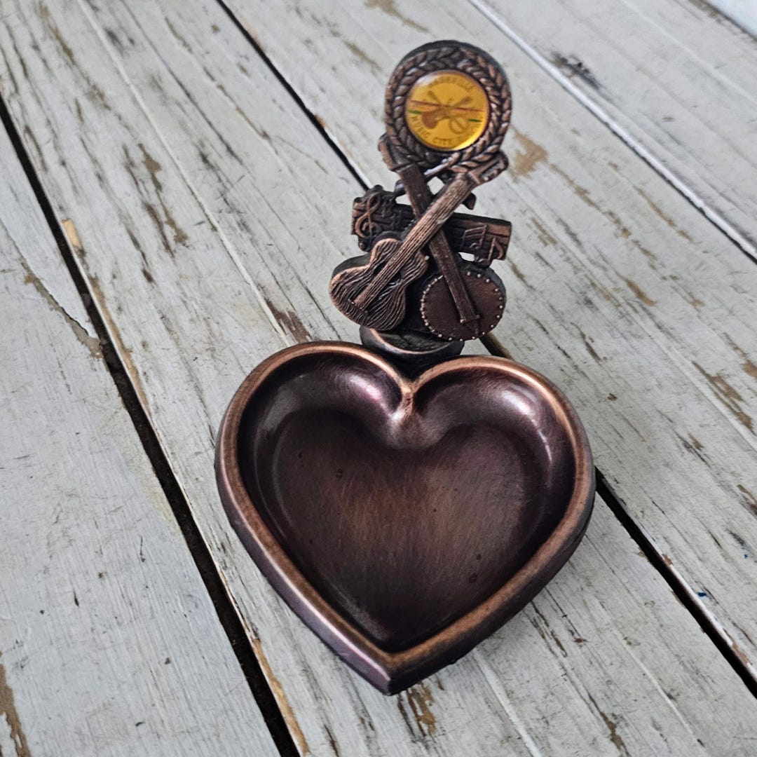 Petite Heart Dish - Collectible From Nashville - 2 Crossing Guitars ...