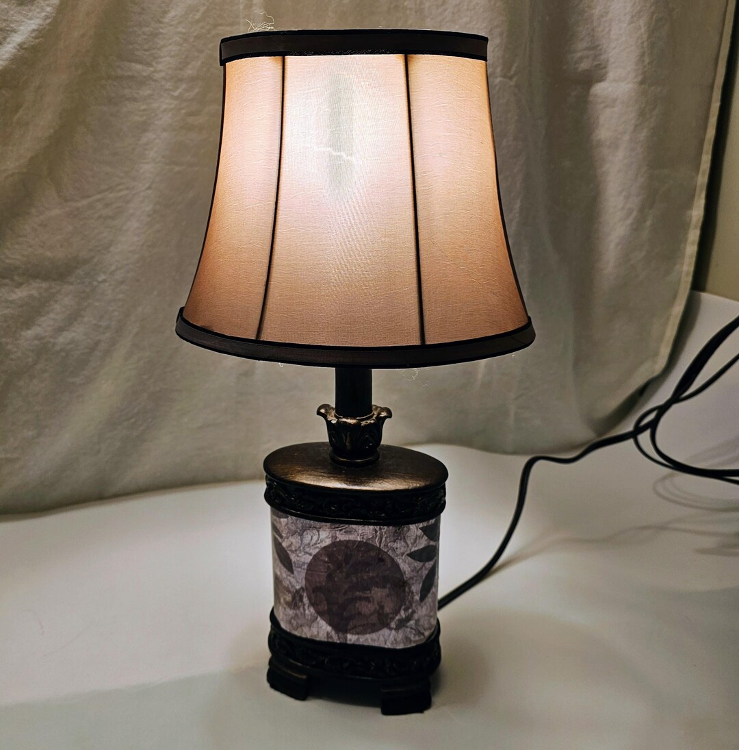Squat Reading Lamp With Decorative Shade: Vintage Table Lamp - Etsy