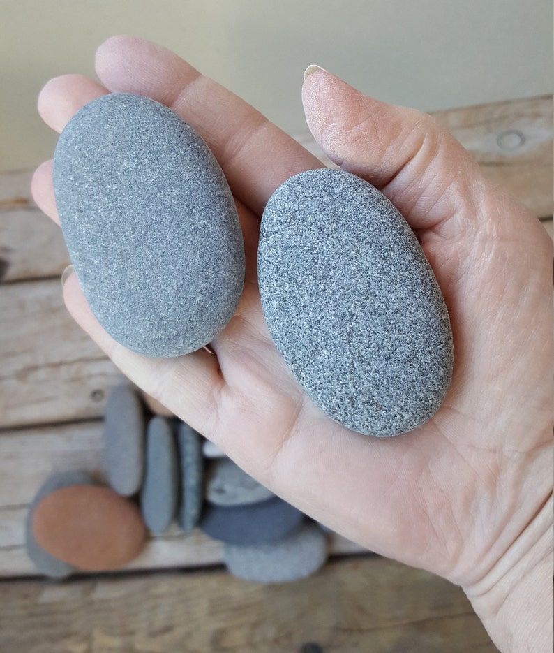 Oval Shaped Beach Rocks 25 Sea Stones Beach Stones Wedding | Etsy