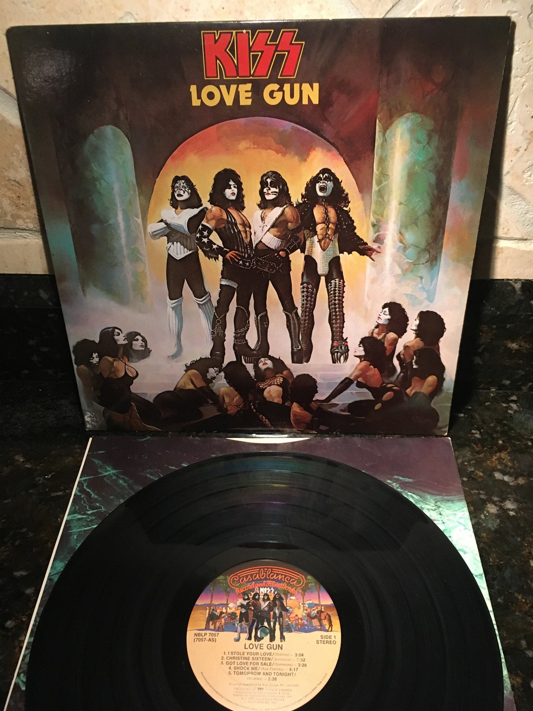 Kiss love Gun LP Vintage Vinyl Record VG Free Shipping Stanley Simmons ...