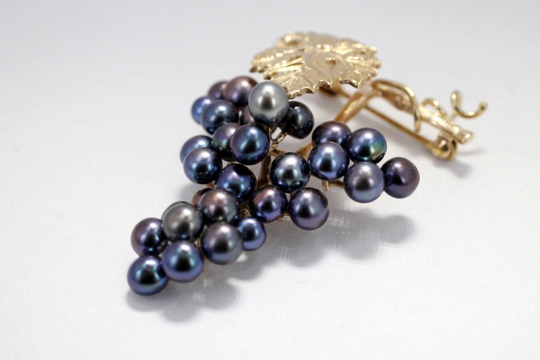 Grape Jewelry, Grape Cluster Brooch, One Leaf on Vine 14kt Gold Black ...