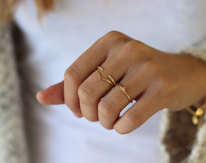 V Shape Stacking Gold Ring - Etsy