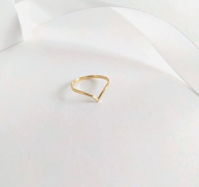 V Shape Stacking Gold Ring - Etsy