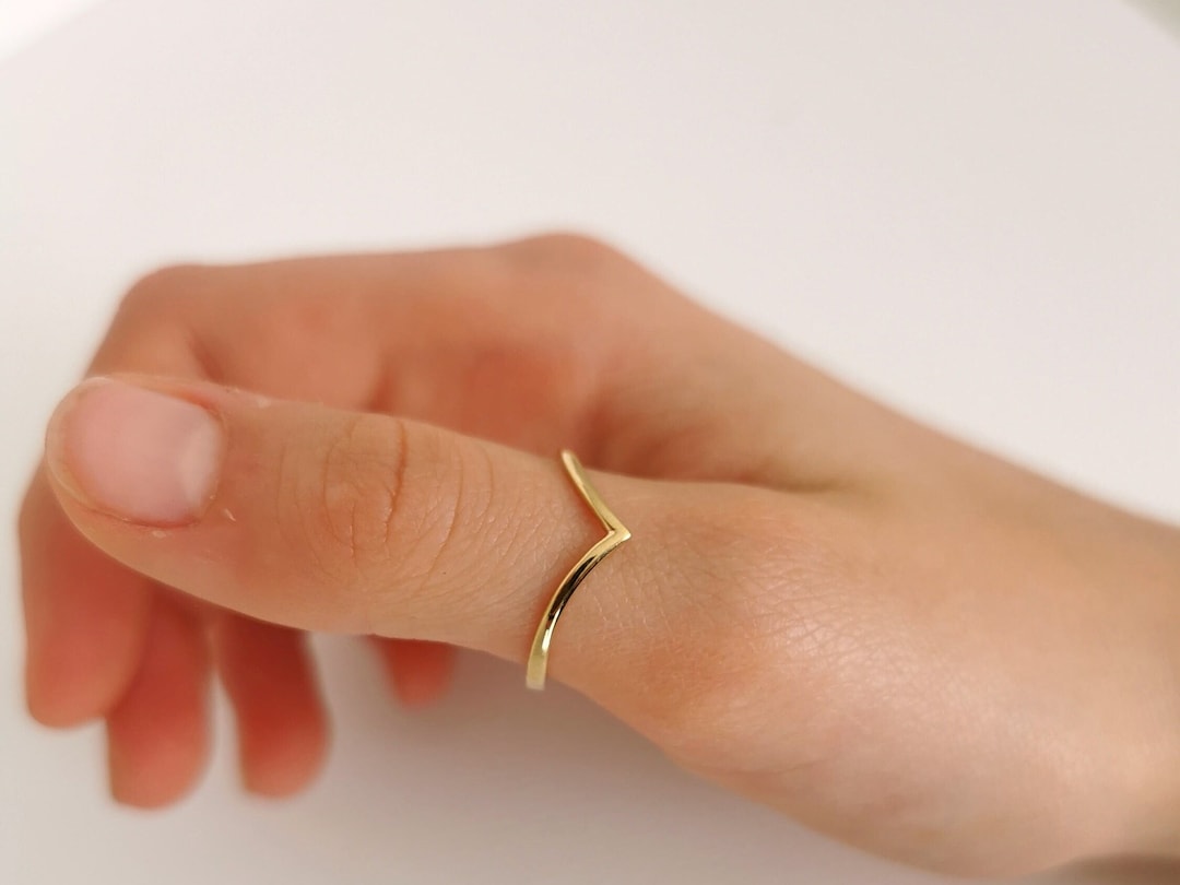 V Shape Stacking Gold Ring - Etsy