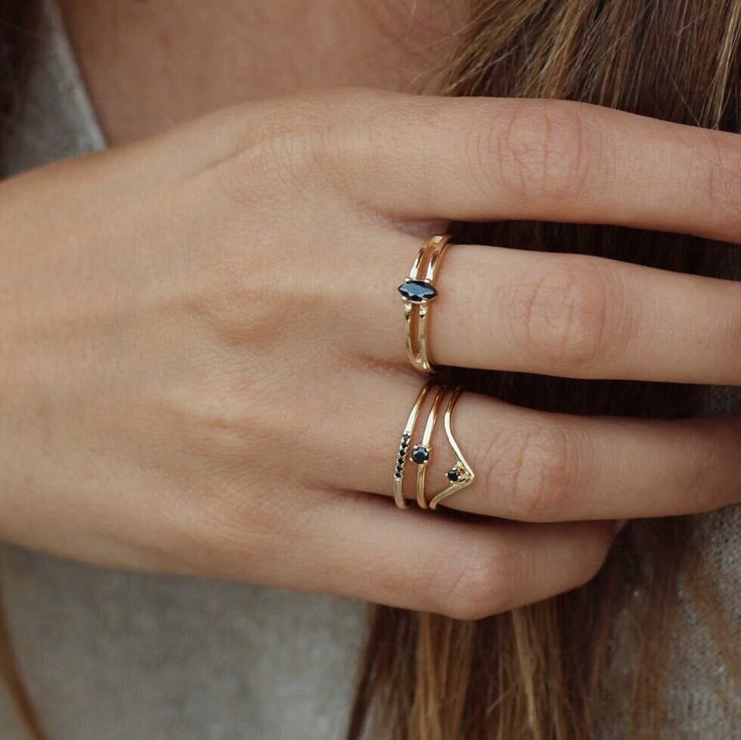 Beautiful Double Ring With Black Zirconia Stone, With a Classic but ...