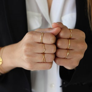 V Shape Stacking Gold Ring - Etsy