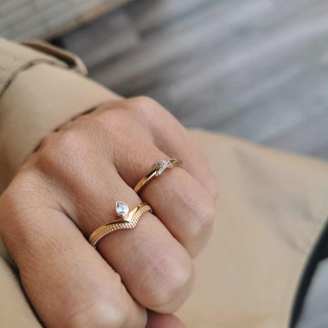 V Shape Stacking Gold Ring - Etsy
