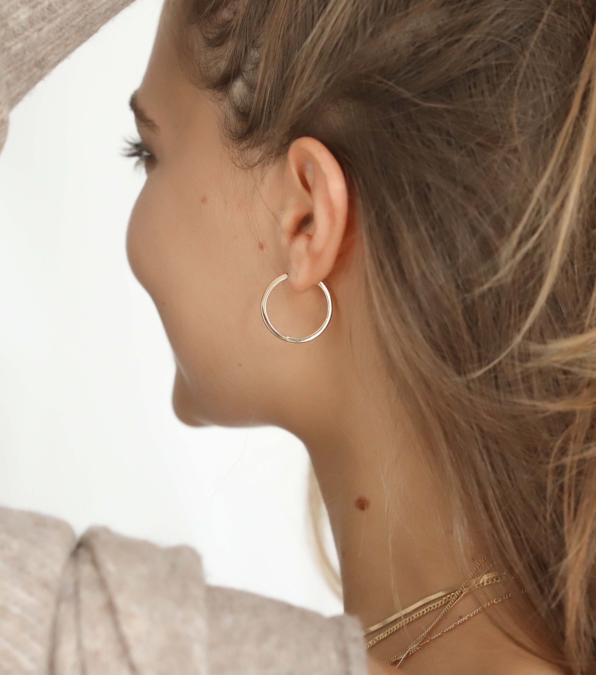 Gold Hinged Hoop Earring 25mm Hoops in Gold Fashion Hoops - Etsy UK