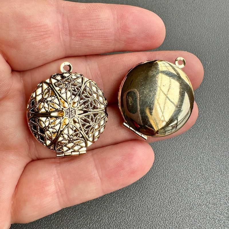 Filigree Locket - Etsy
