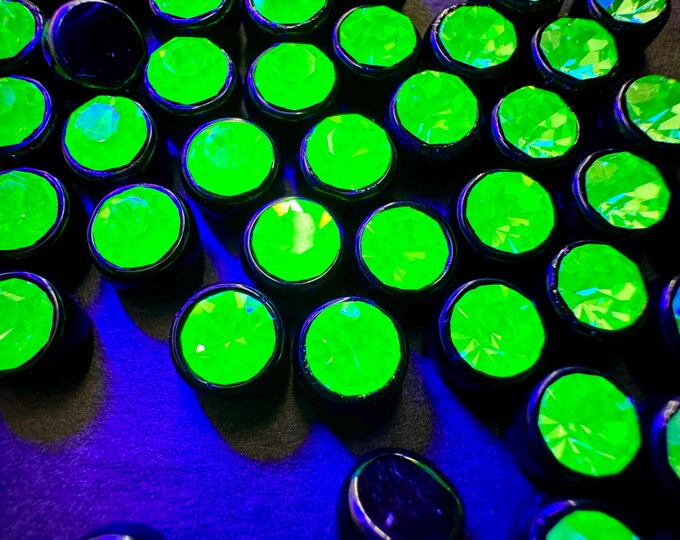 STUNNING UV Reactive Vintage Glass Two Holed Beads! Custom Made by ...