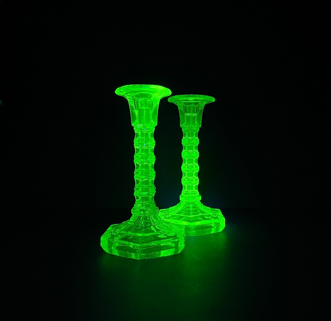 1930's Pair of Walther and Sohne Art Deco 'mary' Uranium Glass ...