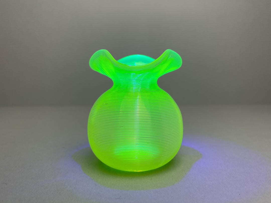 Stevens and Williams Threaded Bud Vase in Vaseline Glass C1895 - Etsy