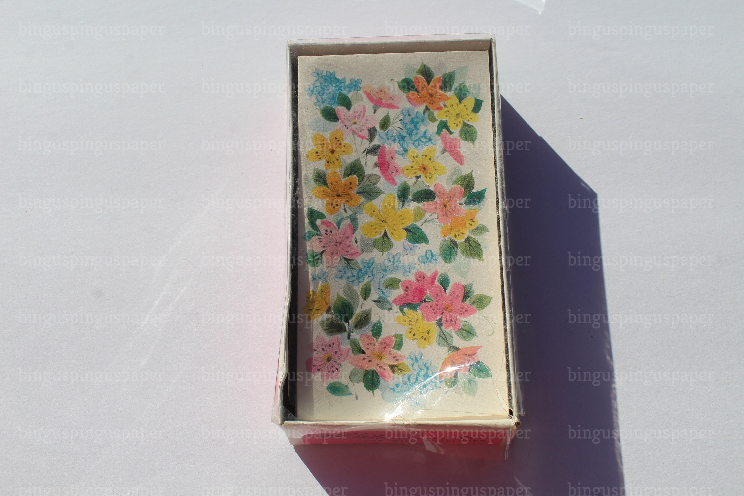 1980s Blank Note Cards With Pastel Spring Flower in Box With Envelopes ...