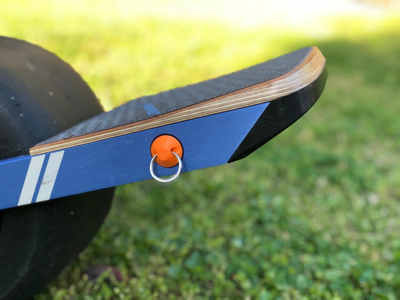Onewheel Charging Port Protection Plug and Key Ring - Etsy
