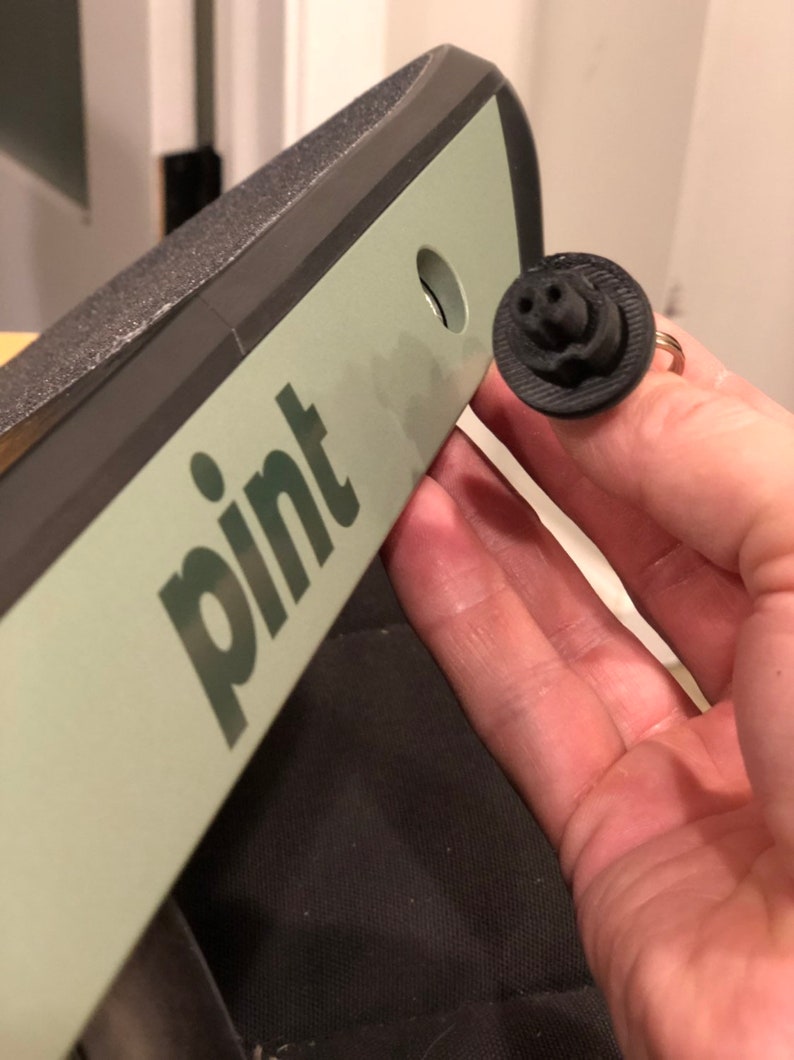 Onewheel Pint Charging Port Protection Plug and Key Ring - Etsy