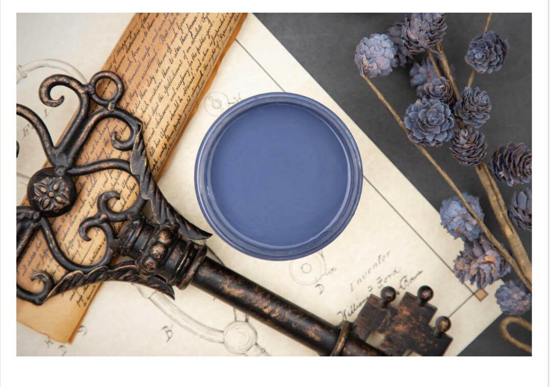 Dixie Belle Paint - Yankee Blue - Flipping Fabulous Salina - Elite ...