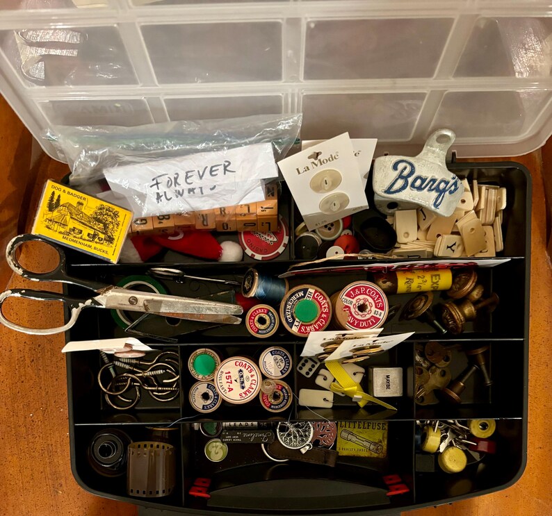Lot of Found Itens Including Carrying Case, Mini Locks With Keys ...