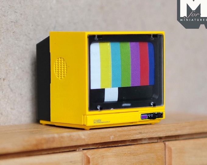 Miniature Analog TV With Replaceable Screen and Remote 1:12 Scale ...