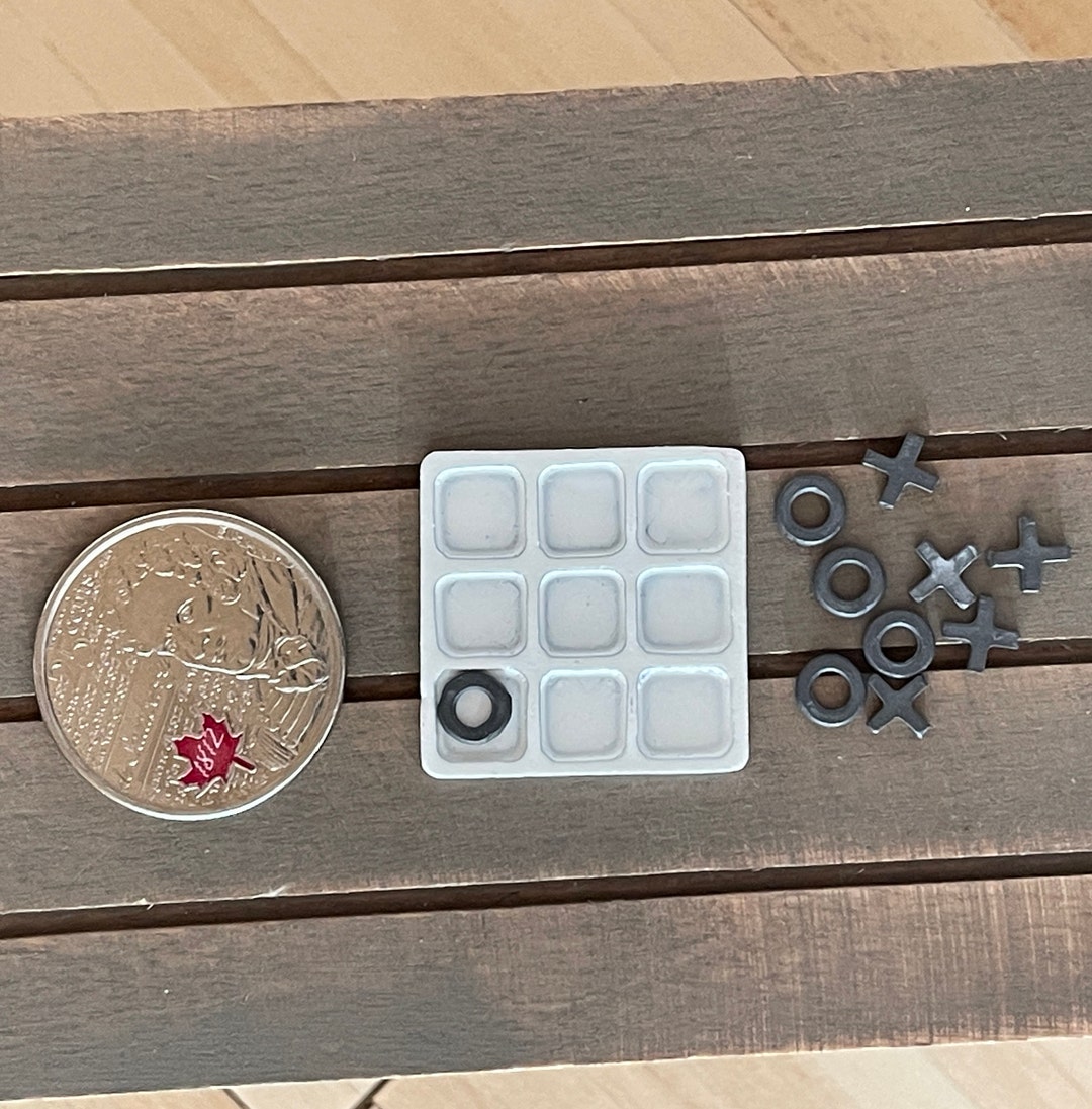 Miniature Metal Tic Tac Toe , Dollhouse Supplies Decoration Tick Tack ...