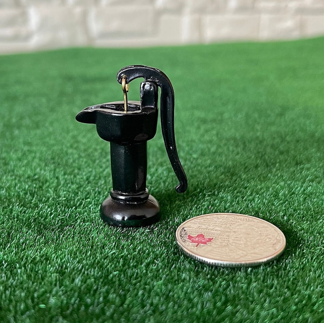 1:12 Miniature Hand Water Pump , Hand Pump , Well Pump , Pitcher Pump ...