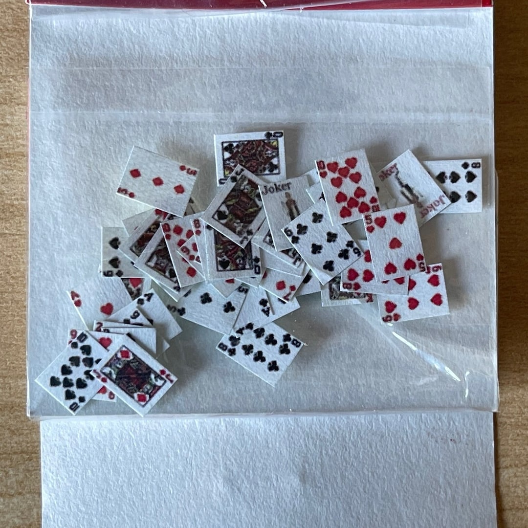 1:12 Miniature Playing Cards Dolls House Mini Cards Blackjack 1 12th ...