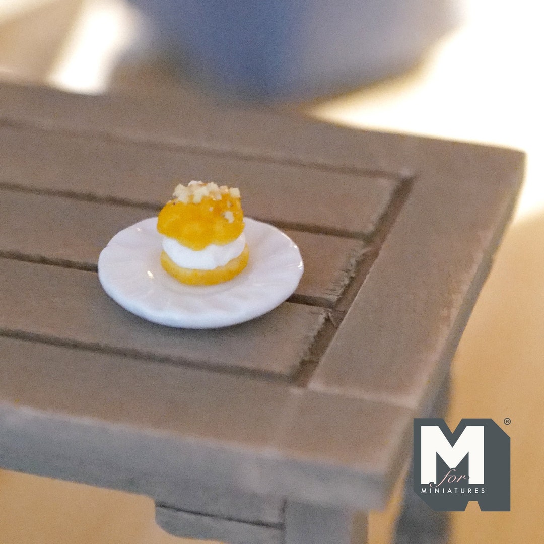 Miniature Cream Puff and Plate, 1:12 Scale Dollhouse Choux Pastry ...