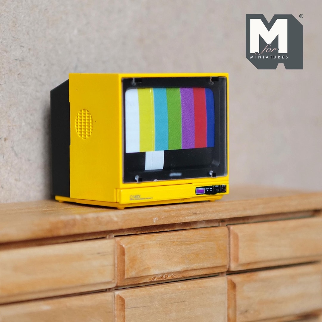 Miniature Analog TV With Replaceable Screen and Remote 1:12 Scale ...