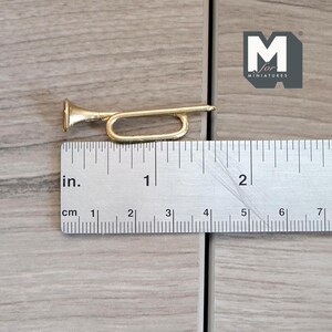 Miniature Gold Bugle 1:12 Scale Dollhouse Supplies Musical Instrument 1 ...