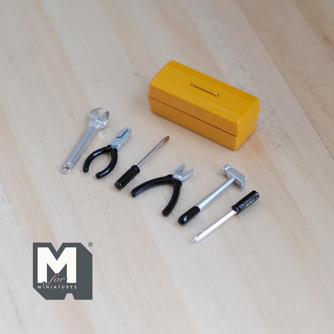 Miniature Toolbox and 5 Tools Set 1:12 Scale Dollhouse Metal Tool Box 1 ...