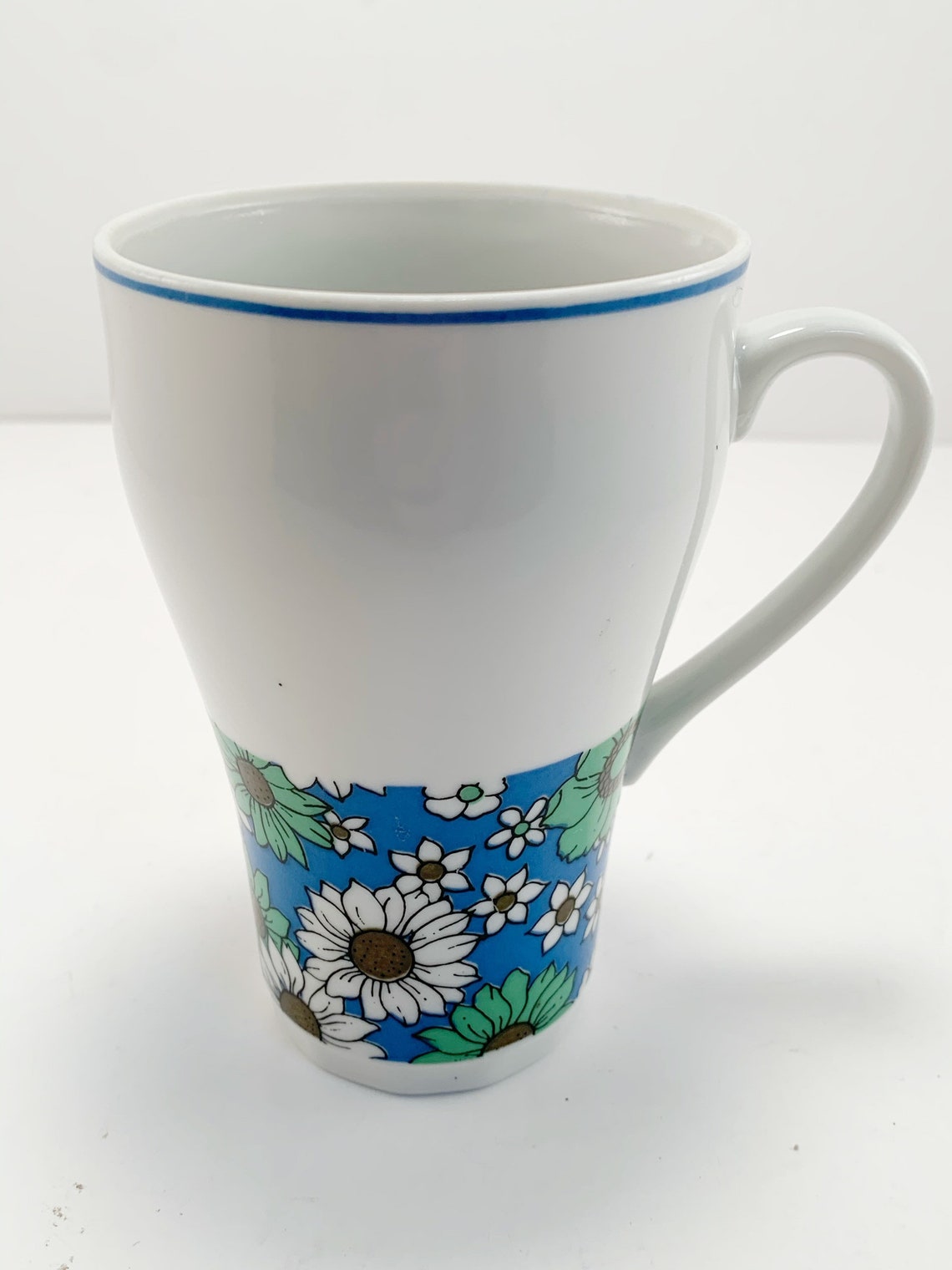 Vintage Set of Two 1970s Mugs With Blue and Green With White Flowers - Etsy